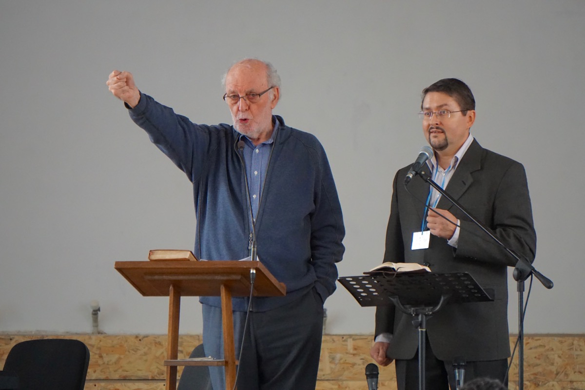 How to Be Faithful -Interview with Stuart Briscoe | Season 3 Episode 2 ...